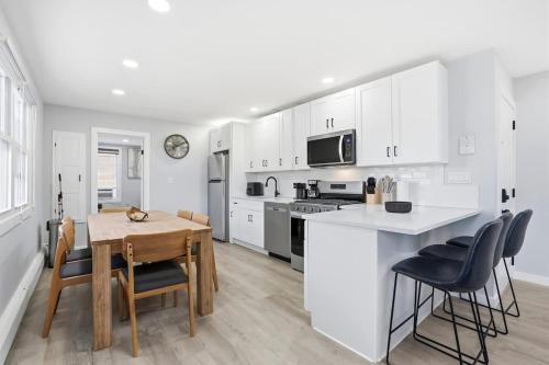 Spacious 2br Apt With Balcony Only 15 Min Bus To Manhattan - West New York, NJ