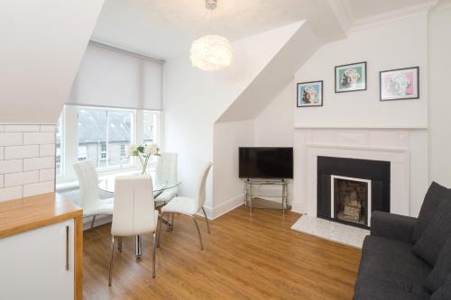 Edinburgh Castle Apartments & Suites - Edinburgh, UK