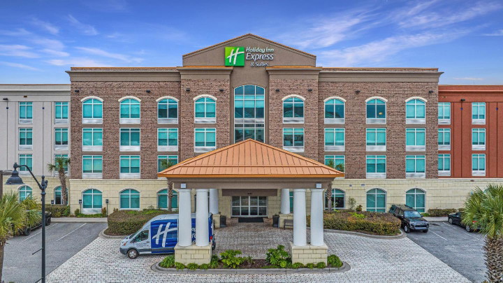 Holiday Inn Express & Suites Charleston Arpt-conv Ctr Area By Ihg - Charleston, SC
