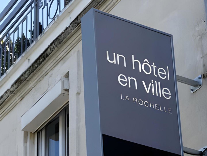 Un Hotel En Ville - La Rochelle