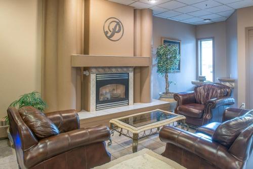 Prime Hotel - Fort McMurray
