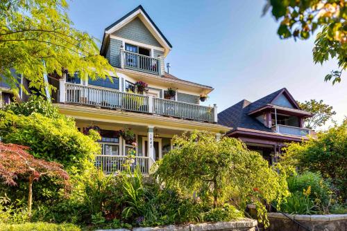 The Ivy On Parker Guest House - Vancouver