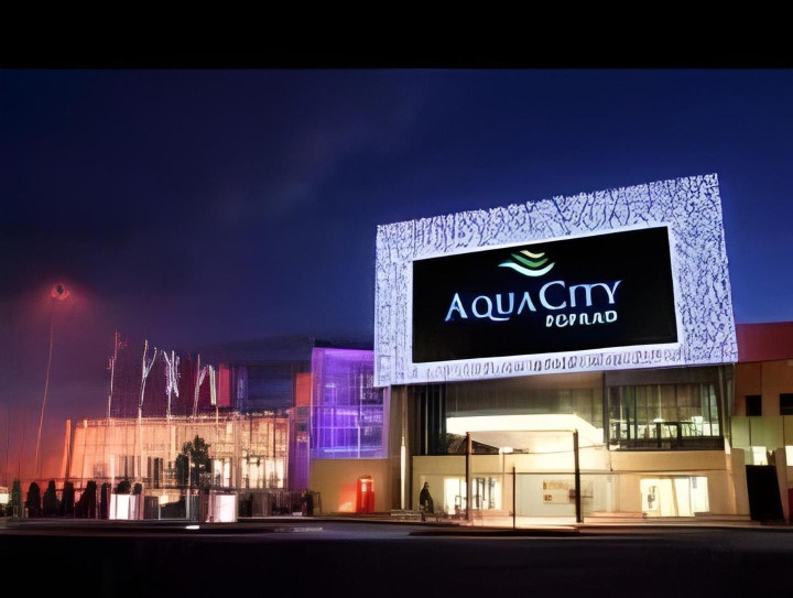 Hotel Aquacity Mountain View - Poprad
