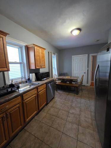 The Maverick Upstairs - New! - Lux Apartment - 2 Miles From Airport & Downtown Boston - Cambridge