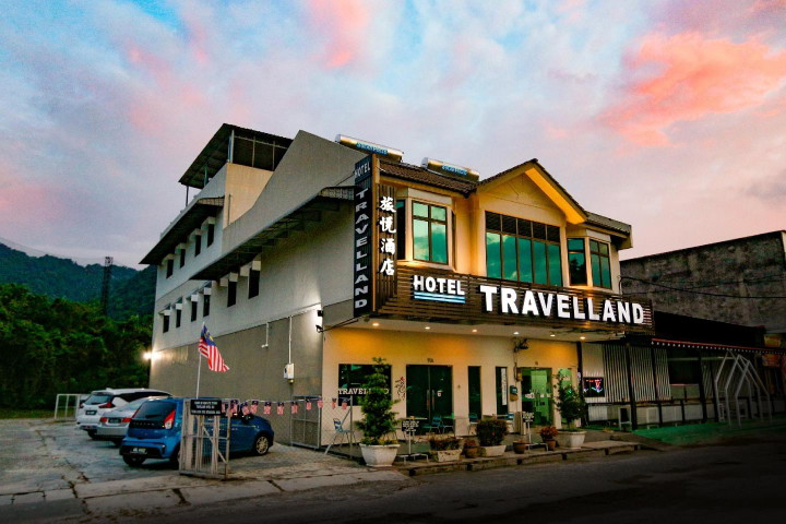 Swing & Pillows @ Travelland Hotel, Ipoh - Ipoh