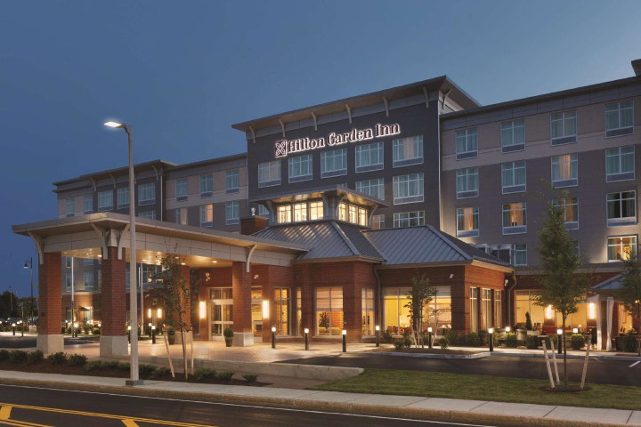 Hilton Garden Inn Boston Logan Airport - Salem, MA