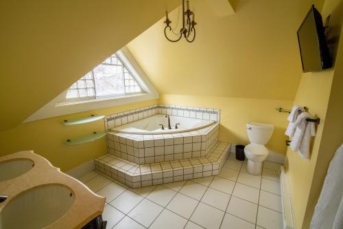 Pope House - Hist. Mansion - The Green Suite - Helena, MT