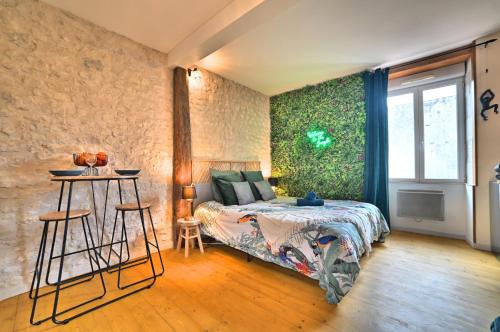 Jungle Rochelaise - Hypercentre Calme, Vieux-port & Marche A Pied, Fibre, Tv 4k - By Atlantique Bnb - La Rochelle