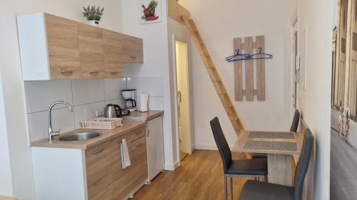 Green Apartment Km4 Studio With Terrace - Berlin