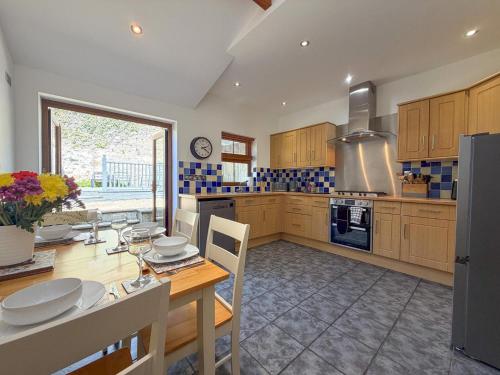 The Burrows - 3 Bedroom Holiday Home - Tenby - Tenby