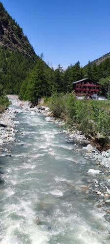 Pension Waldegg Zermeiggern - Saas-Fee