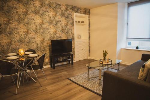 1 Bedroom Flat With Easy Parking/public Transport - Dundee