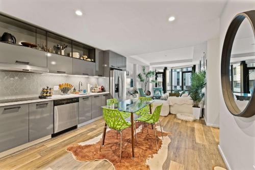 The Dazzling Two-bedroom Two-bath Suite In Boston - Back Bay - Boston