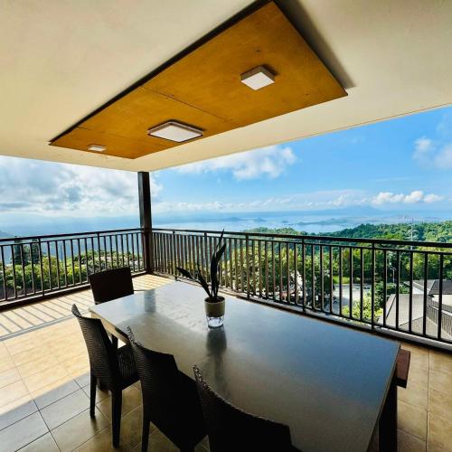 Tagaytay Staycation - Balaico 2 Balconies Taal View 2br - Tagaytay
