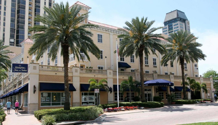 Hampton Inn & Suites St. Petersburg/downtown - St. Petersburg