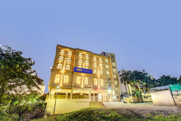 Fabhotel Majestic Pearl - Kalyan