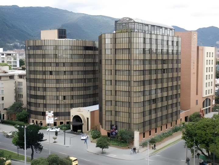 Cosmos 100 Hotel & Centro De Convenciones - Hoteles Cosmos - Bogota