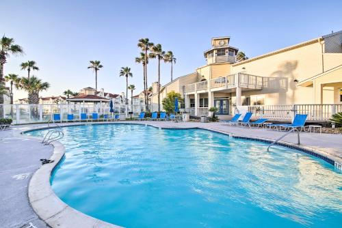 Corpus Christi Resort Condo - Walk To Beach! - North Padre Island, TX