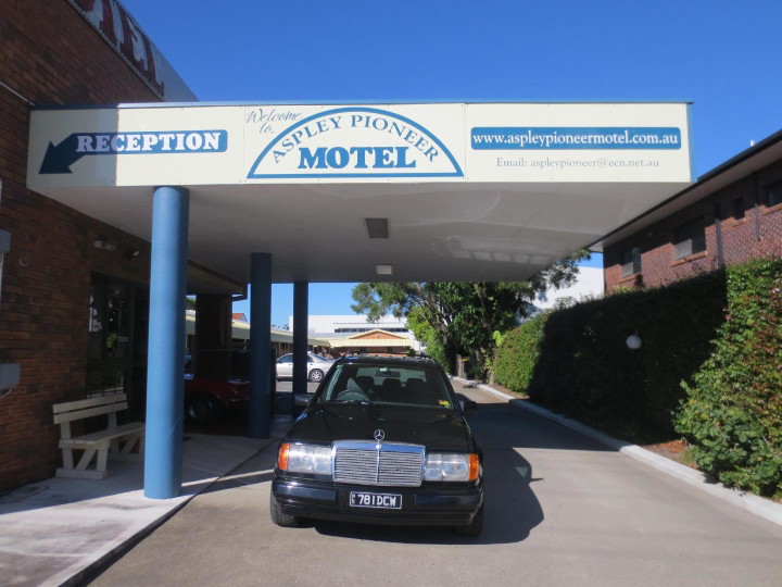 Aspley Pioneer Motel - 브리즈번