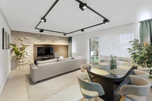 Day Young Life 85qm Terrasse Grill Parking - Nuremberg
