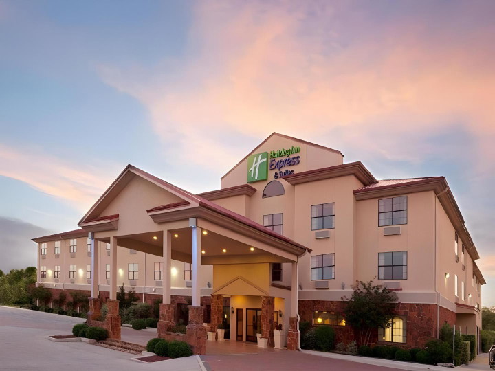 Holiday Inn Express & Suites Kerrville By Ihg - Kerrville, TX