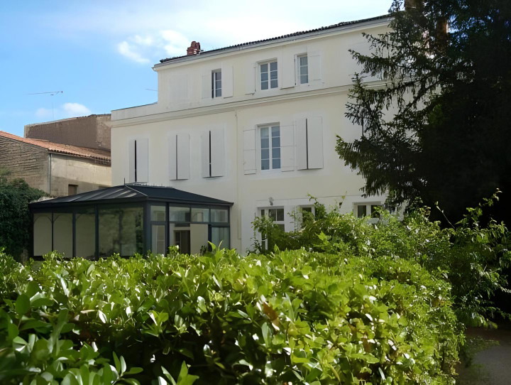 H De Surgeres - Charente-Maritime