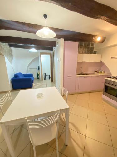 Ch Suite & Privateparking - Corso 18 Agosto - Apartment - Basilicata