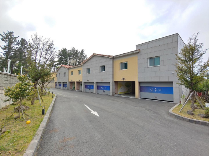 Jeju Illua Hotel - Jeju-si