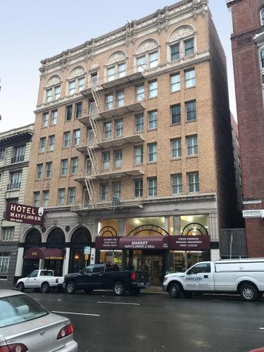 Mayflower Hotel - Corte Madera