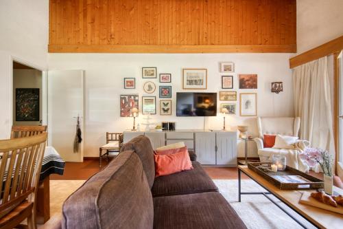 Soulful Escape With Fireplace And Mountain Views - Champéry
