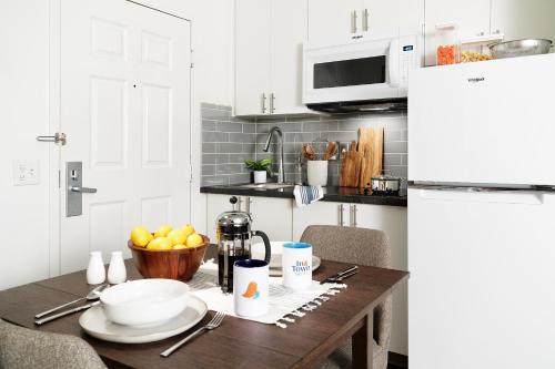 Intown Suites Extended Stay Norfolk Va - Norfolk, VA