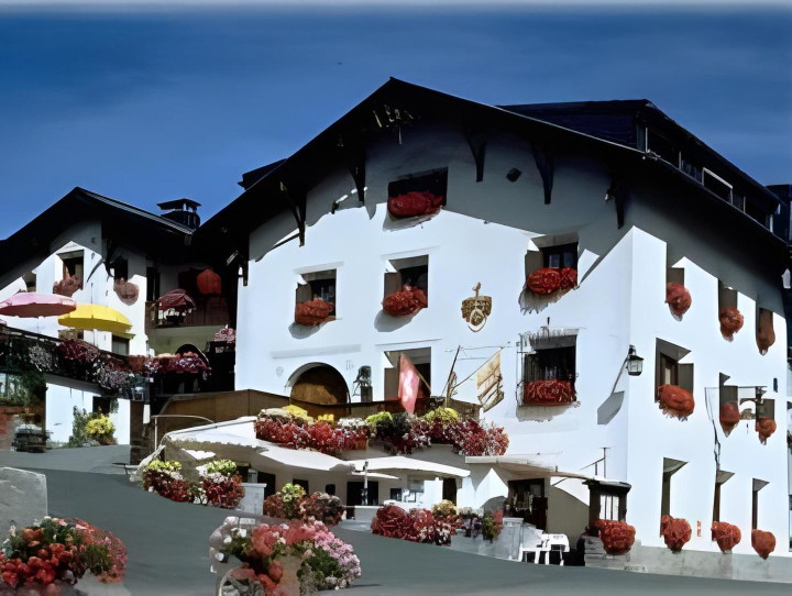 Relais & Chateaux Schlosshotel Chaste - Scuol Tarasp - シュクール