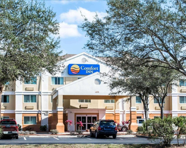 Comfort Inn Fort Myers Northeast - Fort Myers, FL