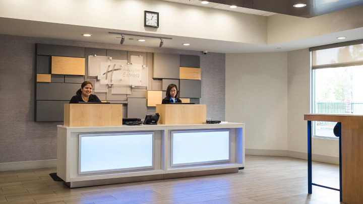 Holiday Inn Express Fullerton By Ihg - Brea, CA