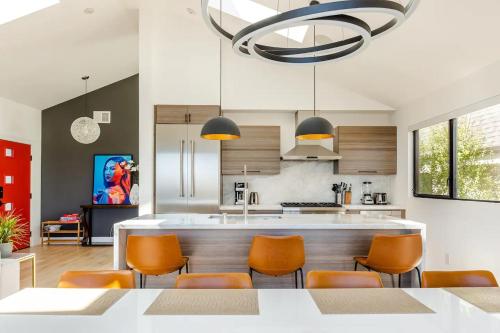 Exceptional Hilltop View Villa - San Francisco
