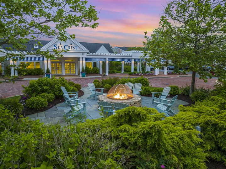 Sea Crest Beach Hotel - Wareham