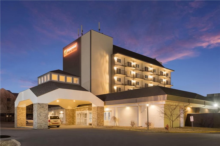 Orangewood Inn And Suites -Kansas City - Kansas City, MO