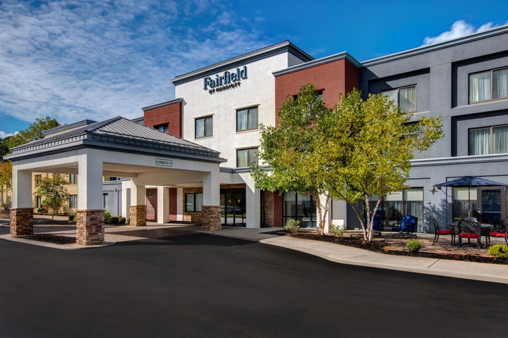 Fairfield Inn And Suites By Marriott Rochester West-greece - Rochester, NY