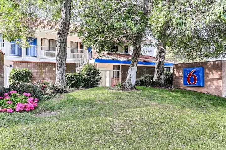 Motel 6 Pinole - El Cerrito, CA