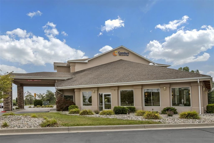 Comfort Inn & Suites Dimondale - Lansing - Lansing, MI