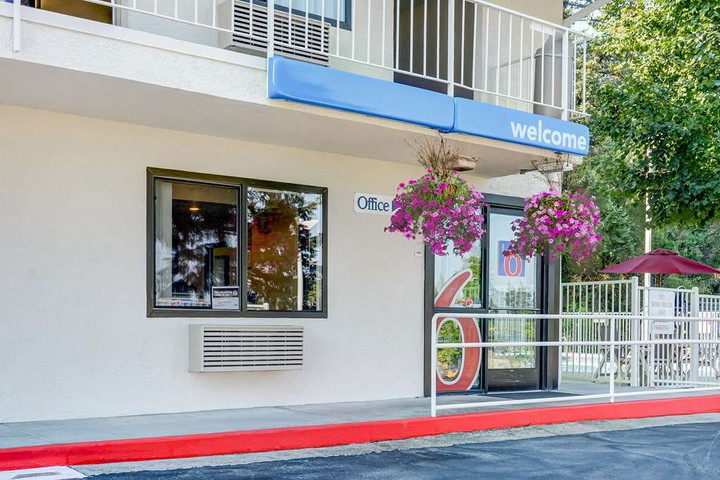 Motel 6 Eugene South - Springfield - 유진