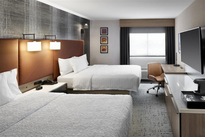 Hampton Inn By Hilton Newark Airport - Newark, NJ