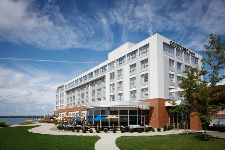Courtyard By Marriott Erie Bayfront - Erie, PA