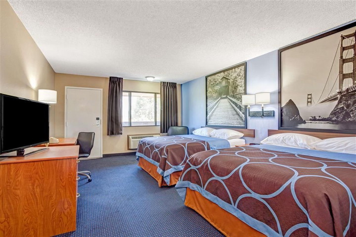 Super 8 By Wyndham Albany/corvallis - Albany, OR