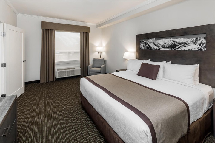 Ramada By Wyndham Revelstoke - Revelstoke