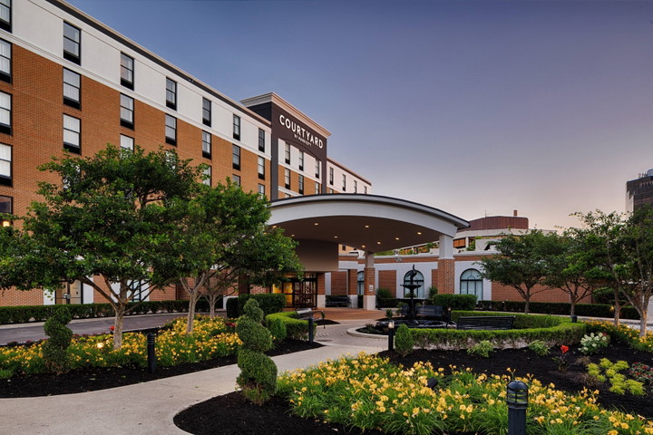 Courtyard By Marriott Springfield Downtown - Springfield, OH