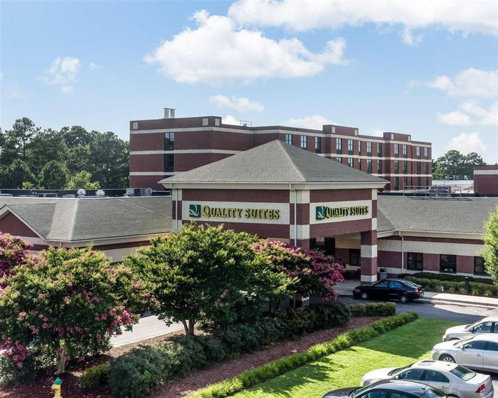 Quality Suites Lake Wright - Norfolk Airport - Norfolk, VA