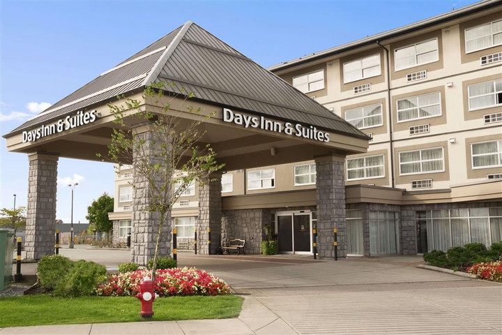 Days Inn & Suites By Wyndham Langley - Langley