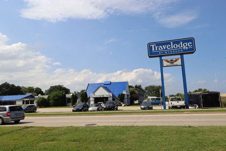 Travelodge By Wyndham Milwaukee - Milwaukee