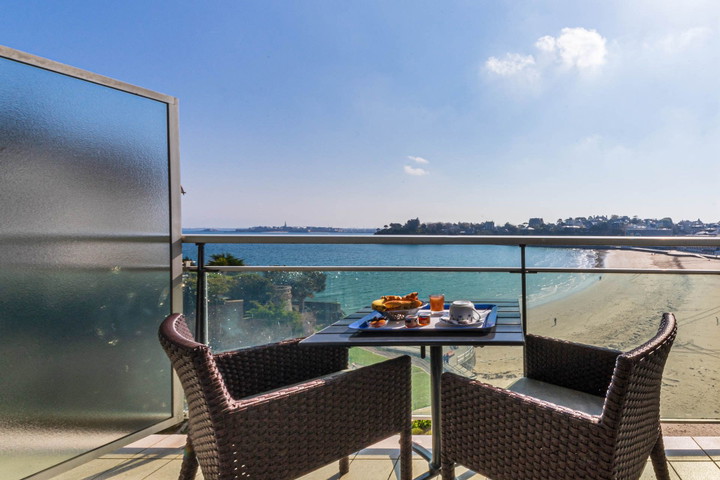 Hôtel Le Crystal Dinard - Dinard